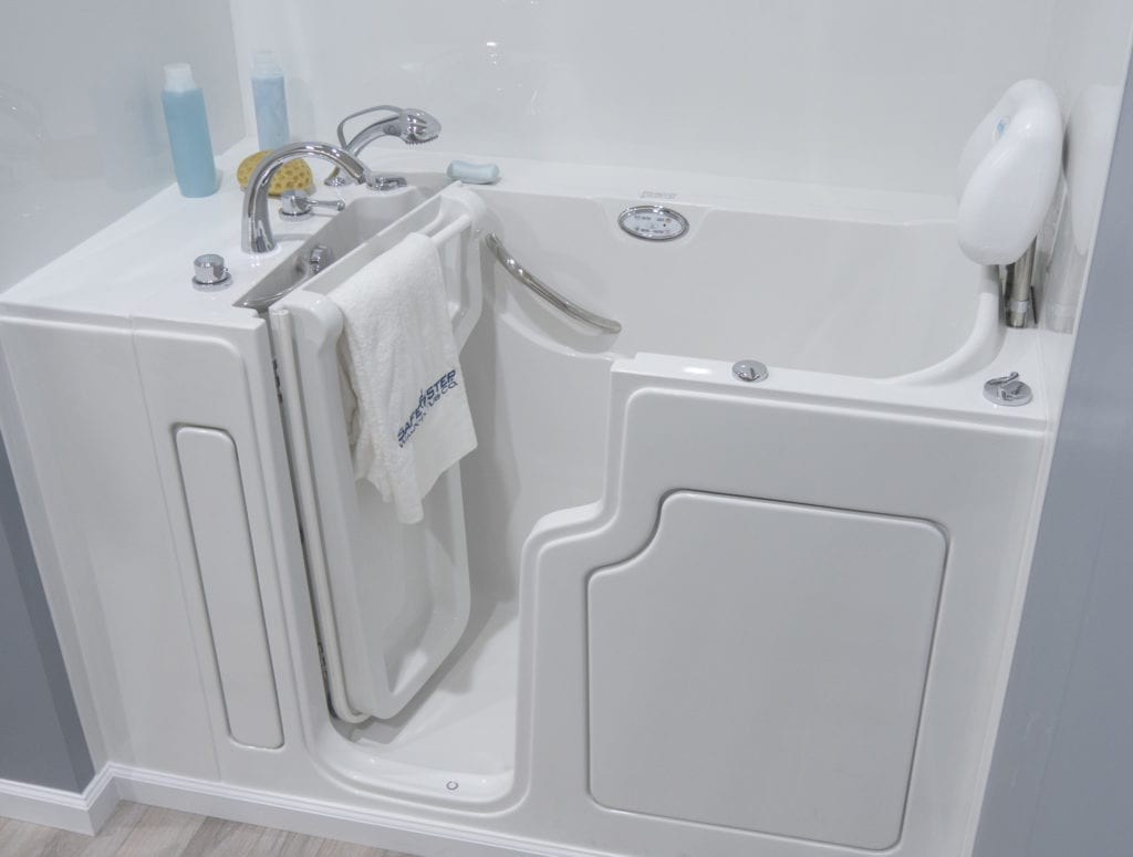 Choosing a Bath & Shower Combo Walk-In Tub | Safe Step Blog