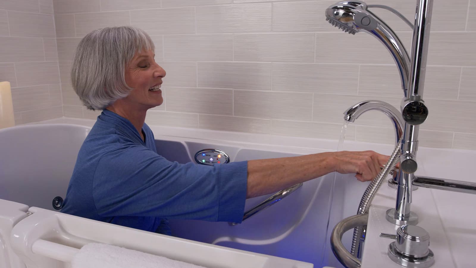 Walk-In Tub Convenience Features | Safe Step