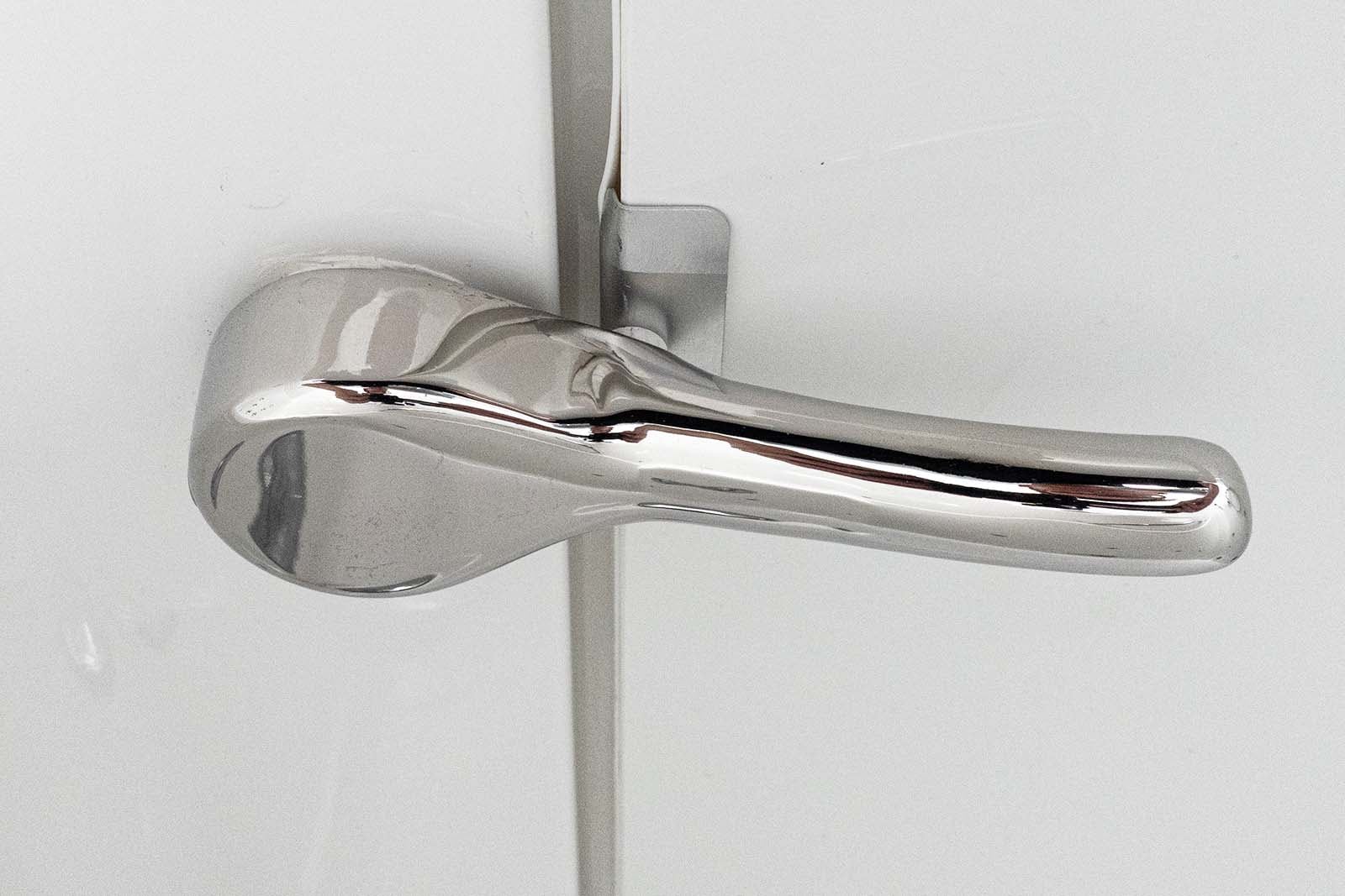 Walk-In Tub Convenience Features | Safe Step